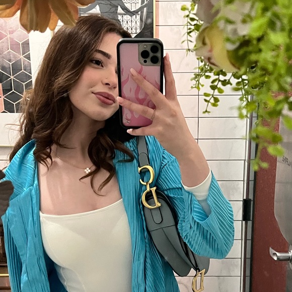 Dua's Closet (@dua_nofal) | Poshmark